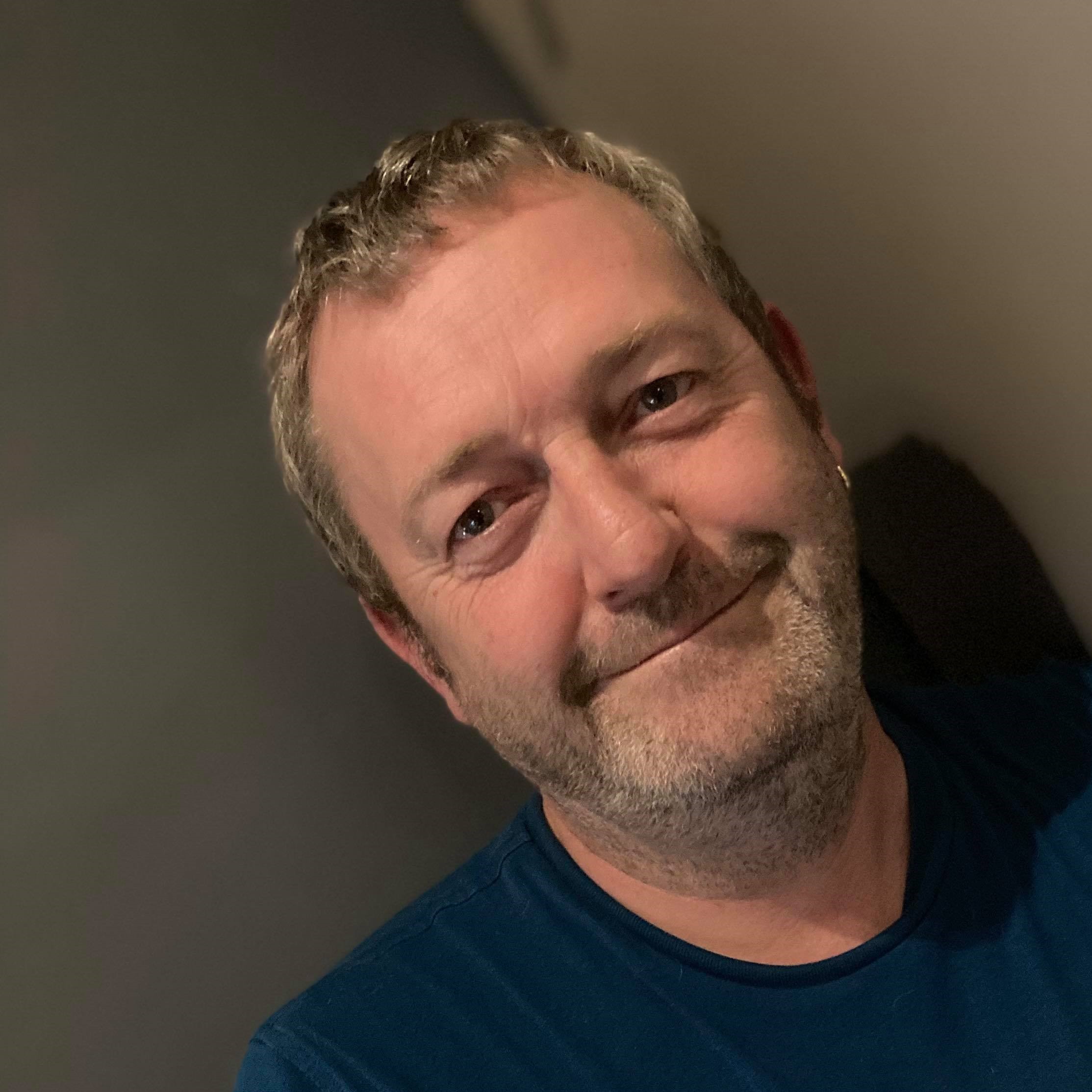 Presenters & Staff - Iconic Extra